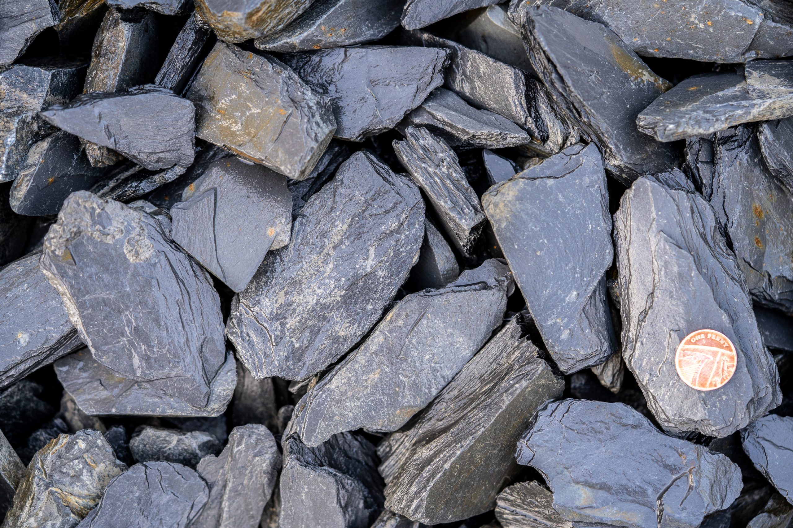 Grey Slate Chippings - UK Wide Delivery | Buy Online Today | Corker.co.uk