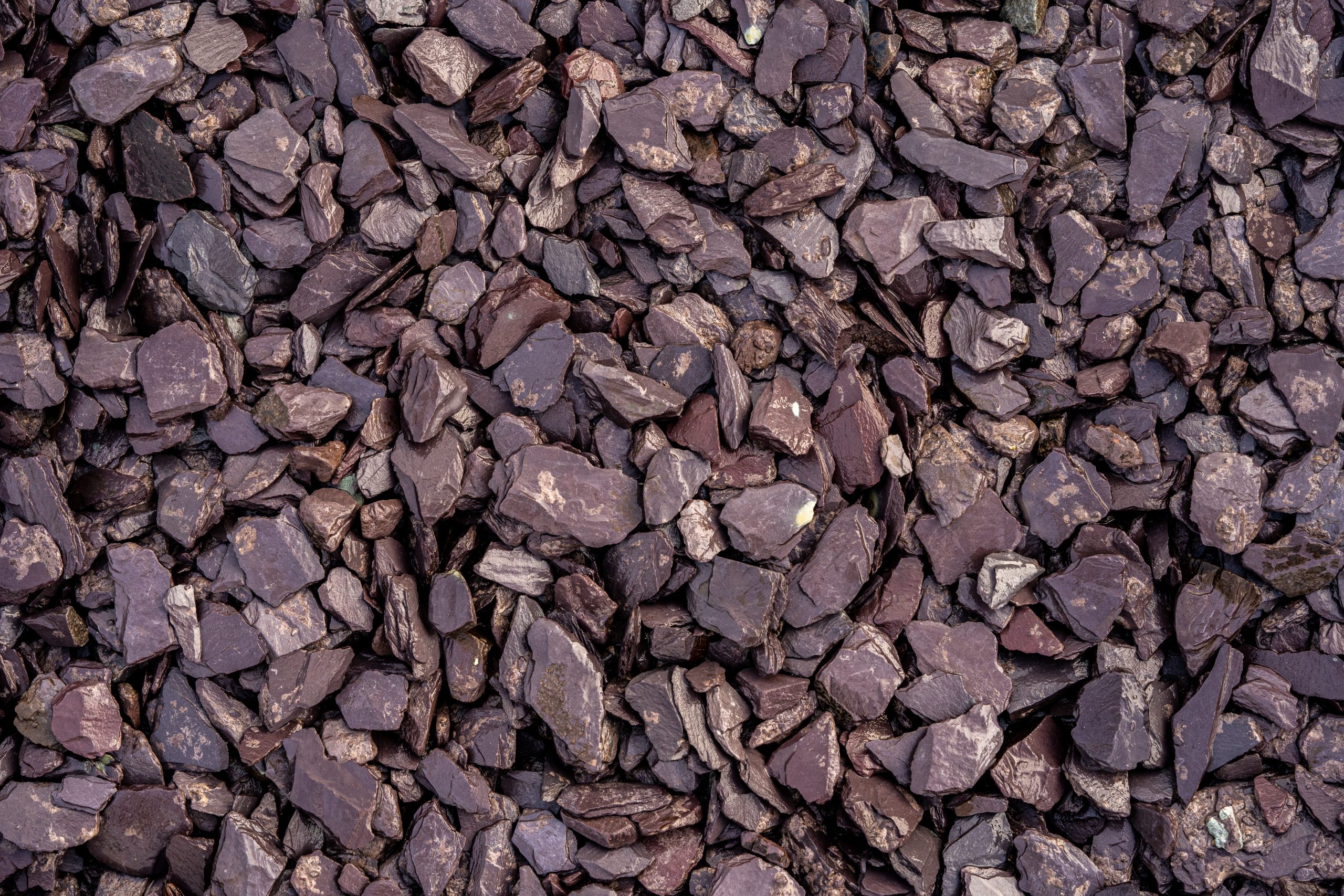 Plum Slate Chippings - UK Wide Delivery | Buy Online Today | Corker.co.uk