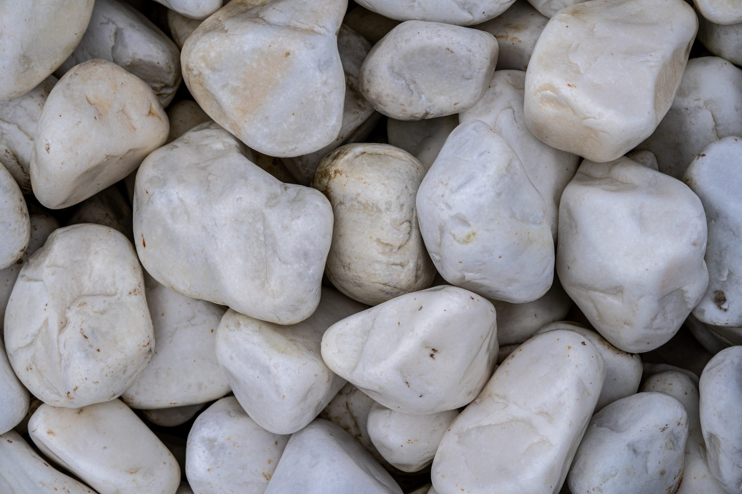 White Cobbles 40-90mm - UK Wide Delivery | Buy Online Today | Corker.co.uk