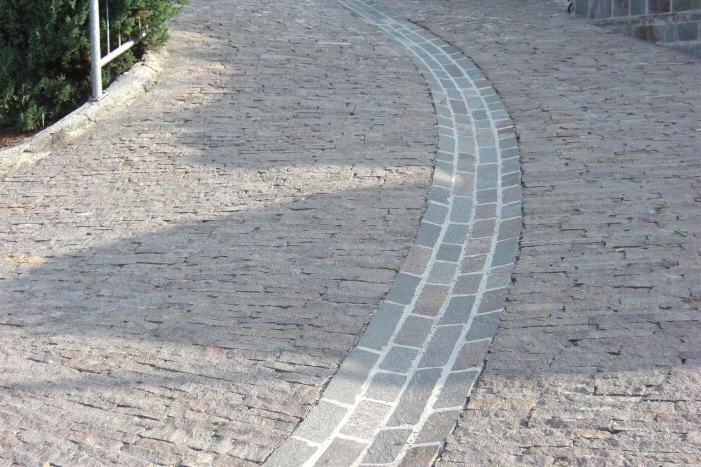 Porphyry Filetti Paving - UK Wide Delivery | Buy Online Today | Corker ...